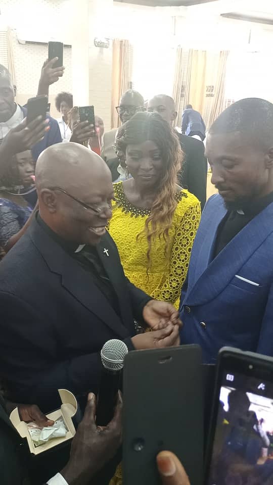 Kinshasa: CEENU a ordonnée 4 pasteurs ! – times.cd